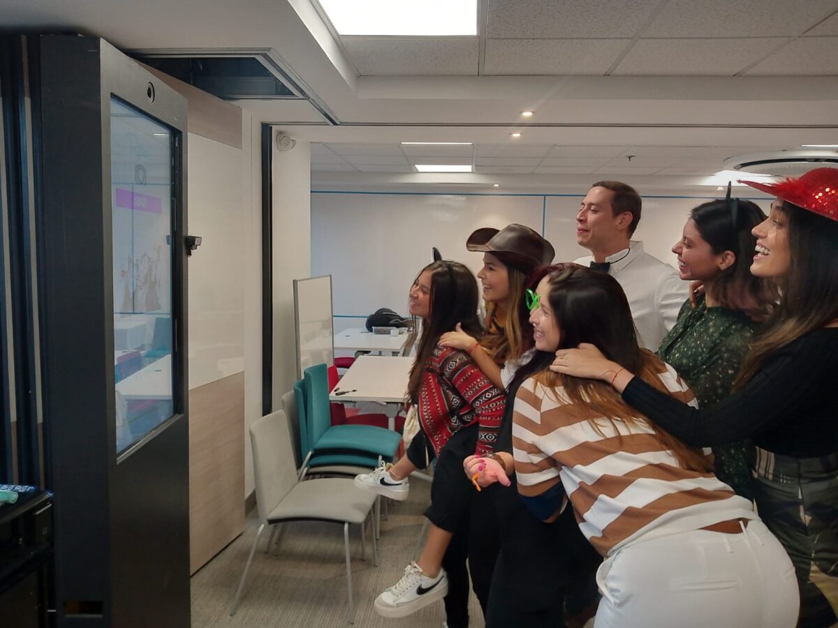 5 Tipos de Photobooth que te encantarán para tu próximo evento | Takub