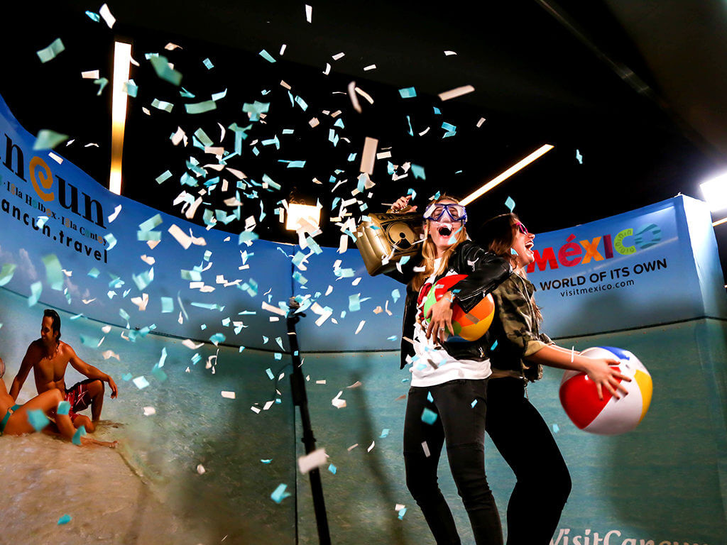 Guía completa para elegir la mejor cabina 360 para tu evento | Takub